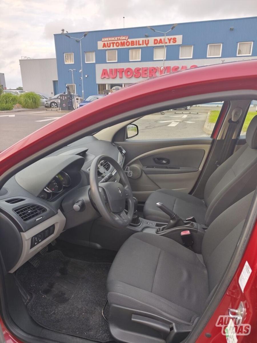 Sarkans Renault Megane 2011 Klaipėda, ar dzinēja tilpumu 1.60 L un nobraukumu 88 tūkst. km par 4050 €, foto 15 vietnē AUTOMOTO.COM.LV