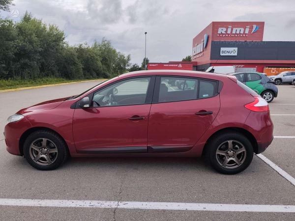 Sarkans Renault Megane 2011 Klaipėda, ar dzinēja tilpumu 1.60 L un nobraukumu 88 tūkst. km par 4050 €, foto 6 vietnē AUTOMOTO.COM.LV