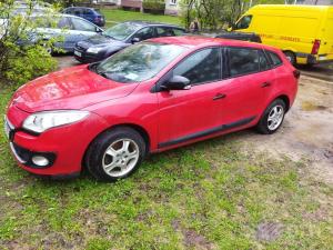 Sarkans Renault Megane 2013 Rīga, ar dzinēja tilpumu 1.50 L un nobraukumu 300 tūkst. km par 1800 €, foto 3 vietnē AUTOMOTO.COM.LV