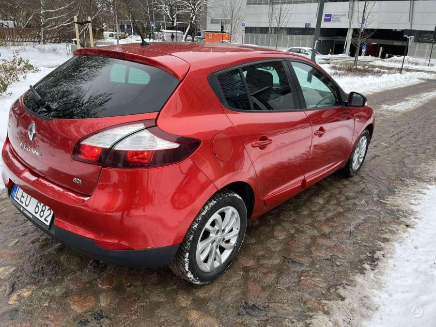 Red Renault Megane 2015 in Vilnius, with an engine capacity of 1.46 L and mileage of 170 thousand km for 4500 €, photo 4 on AUTOMOTO.COM.LV