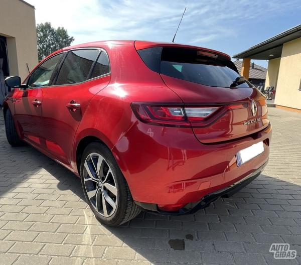 Red Renault Megane 2016 in Kaunas, with an engine capacity of 1.50 L and mileage of 130 thousand km for 7600 €, photo 3 on AUTOMOTO.COM.LV