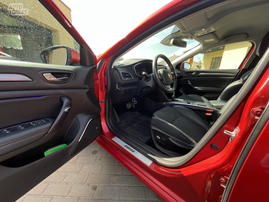 Red Renault Megane 2016 in Kaunas, with an engine capacity of 1.50 L and mileage of 130 thousand km for 7600 €, photo 11 on AUTOMOTO.COM.LV