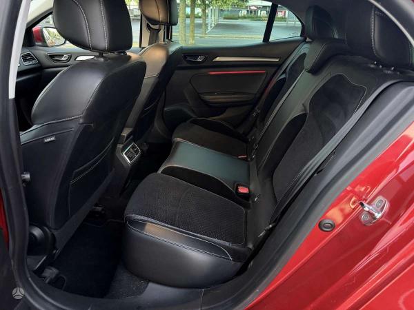 Sarkans Renault Megane 2016 Tauragė, ar dzinēja tilpumu 1.60 L un nobraukumu 136 tūkst. km par 8700 €, foto 9 vietnē AUTOMOTO.COM.LV