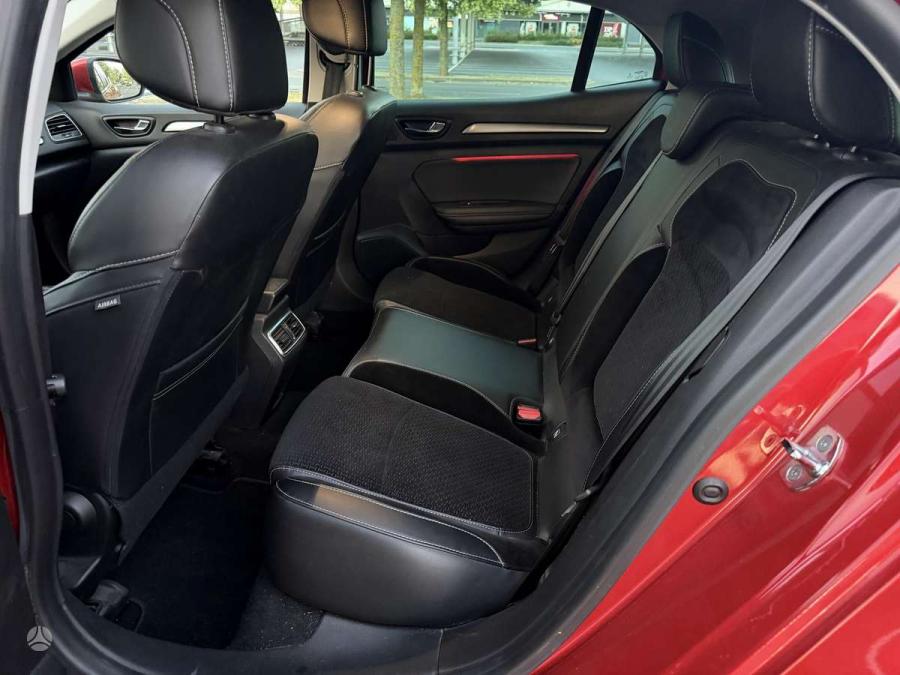 Sarkans Renault Megane 2016 Tauragė, ar dzinēja tilpumu 1.60 L un nobraukumu 136 tūkst. km par 8700 €, foto 10 vietnē AUTOMOTO.COM.LV