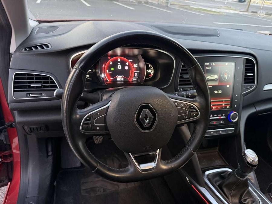 Sarkans Renault Megane 2016 Tauragė, ar dzinēja tilpumu 1.60 L un nobraukumu 136 tūkst. km par 8700 €, foto 20 vietnē AUTOMOTO.COM.LV