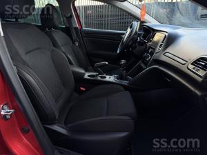 Sarkans Renault Megane 2020 Tukums, ar dzinēja tilpumu 1.50 L un nobraukumu 199 tūkst. km par 8790 €, foto 32 vietnē AUTOMOTO.COM.LV