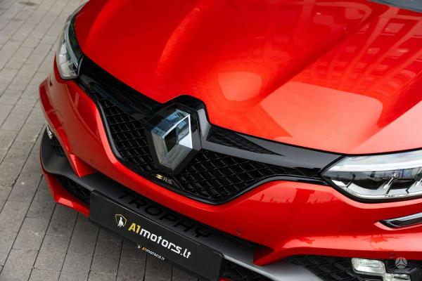 Red Renault Megane 2022 in Vilnius, with an engine capacity of 1.80 L and mileage of 30 thousand km for 34999 €, photo 4 on AUTOMOTO.COM.LV