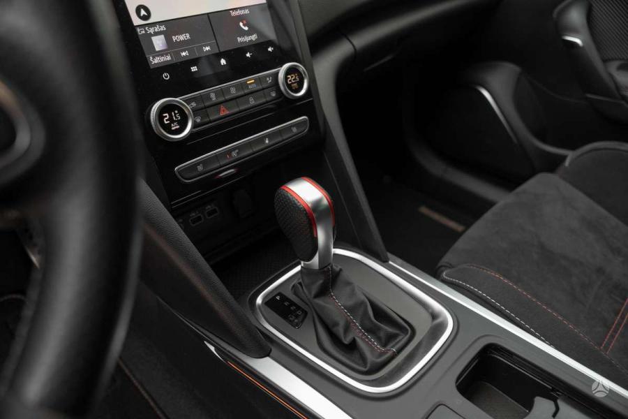 Sarkans Renault Megane 2022 Viļņa, ar dzinēja tilpumu 1.80 L un nobraukumu 30 tūkst. km par 34999 €, foto 20 vietnē AUTOMOTO.COM.LV