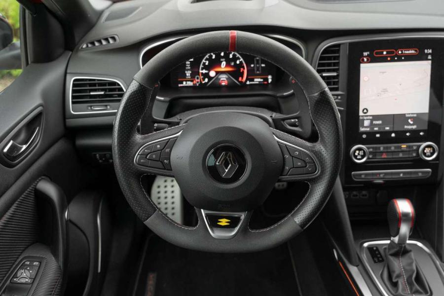 Sarkans Renault Megane 2022 Viļņa, ar dzinēja tilpumu 1.80 L un nobraukumu 30 tūkst. km par 34999 €, foto 22 vietnē AUTOMOTO.COM.LV