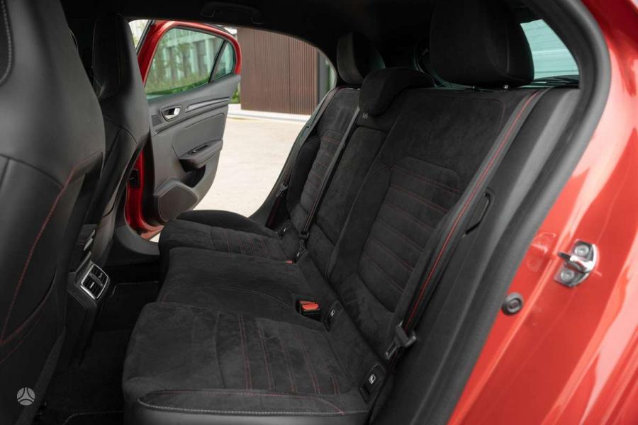 Sarkans Renault Megane 2022 Viļņa, ar dzinēja tilpumu 1.80 L un nobraukumu 30 tūkst. km par 34999 €, foto 23 vietnē AUTOMOTO.COM.LV