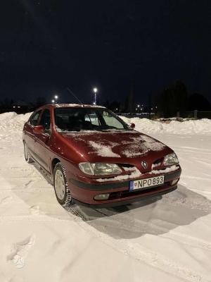 Red Renault Megane 1997 in Kaunas, with an engine capacity of 1.60 L and mileage of 123 thousand km for 1300 €, photo  on AUTOMOTO.COM.LV