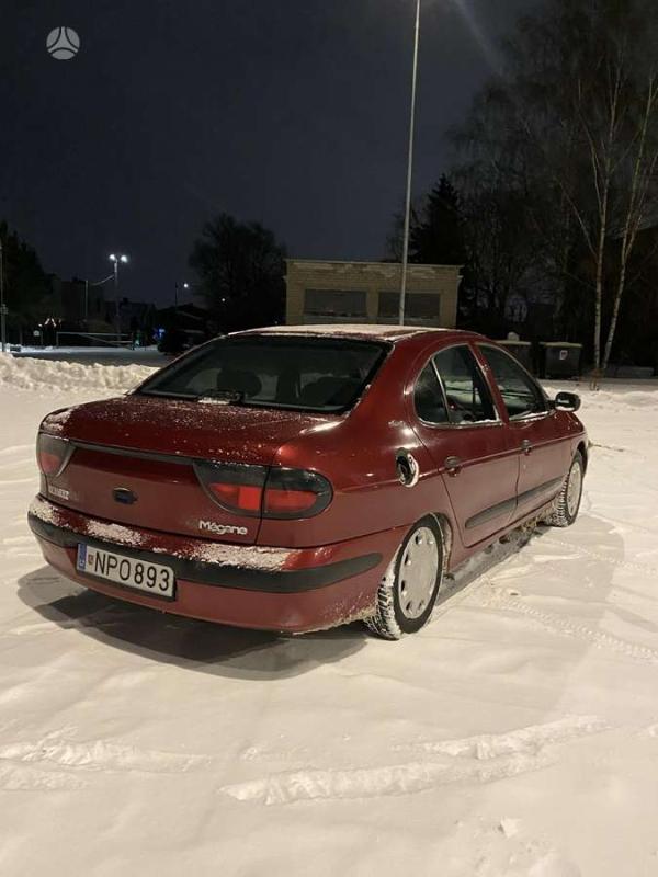 Sarkans Renault Megane 1997 Kauņa, ar dzinēja tilpumu 1.60 L un nobraukumu 123 tūkst. km par 1300 €, foto 5 vietnē AUTOMOTO.COM.LV
