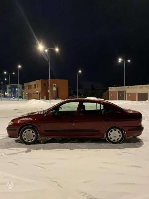 Sarkans Renault Megane 1997 Kauņa, ar dzinēja tilpumu 1.60 L un nobraukumu 123 tūkst. km par 1300 €, foto 6 vietnē AUTOMOTO.COM.LV