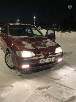 Sarkans Renault Megane 1997 Kauņa, ar dzinēja tilpumu 1.60 L un nobraukumu 123 tūkst. km par 1300 €, foto 8 vietnē AUTOMOTO.COM.LV
