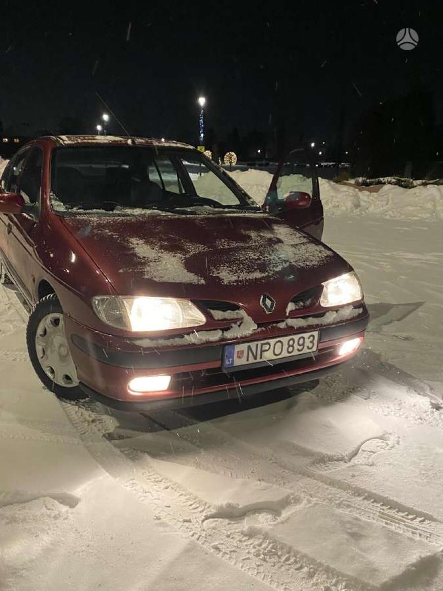 Sarkans Renault Megane 1997 Kauņa, ar dzinēja tilpumu 1.60 L un nobraukumu 123 tūkst. km par 1300 €, foto 8 vietnē AUTOMOTO.COM.LV