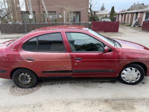 Red Renault Megane 2000 in Kaunas, with an engine capacity of 1.60 L and mileage of 295 thousand km for 550 €, photo 5 on AUTOMOTO.COM.LV