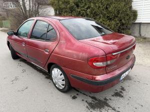 Red Renault Megane 2000 in Kaunas, with an engine capacity of 1.60 L and mileage of 295 thousand km for 550 €, photo 9 on AUTOMOTO.COM.LV