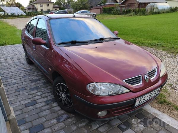 Red Renault Megane 2000 in Riga, with an engine capacity of 1.60 L and mileage of 187 thousand km for 600 €, photo 8 on AUTOMOTO.COM.LV