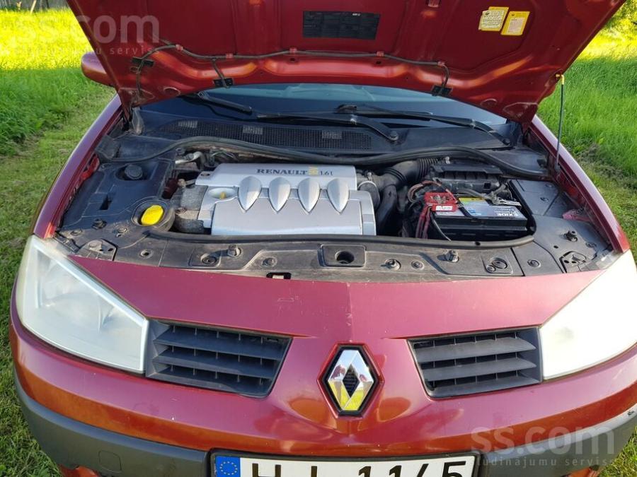Red Renault Megane 2005 in Bauska, with an engine capacity of 1.60 L and mileage of 182 thousand km for 900 €, photo 9 on AUTOMOTO.COM.LV