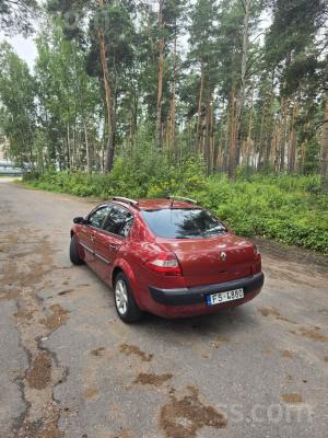 Красный Рено Меган 2006 в Рига, объемом двигателя 1.60 л и пробегом 164 тыс. км за 1100 €, фото 4 на AUTOMOTO.COM.LV