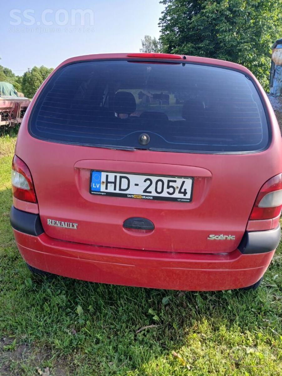 Red Renault Megane 2003 in Limbazi, with an engine capacity of 1.60 L and mileage of 485 thousand km for 400 €, photo 4 on AUTOMOTO.COM.LV