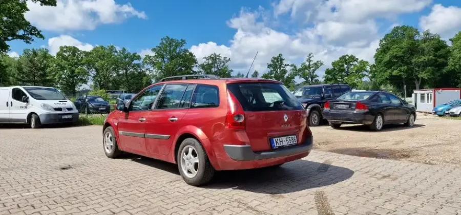 Sarkans Renault Megane 2004 Valmiera, ar dzinēja tilpumu 1.60 L un nobraukumu 315 tūkst. km par 850 €, foto 6 vietnē AUTOMOTO.COM.LV