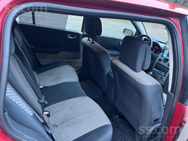 Sarkans Renault Megane 2005 Liepāja, ar dzinēja tilpumu 1.60 L un nobraukumu 0 tūkst. km par 1200 €, foto 1 vietnē AUTOMOTO.COM.LV