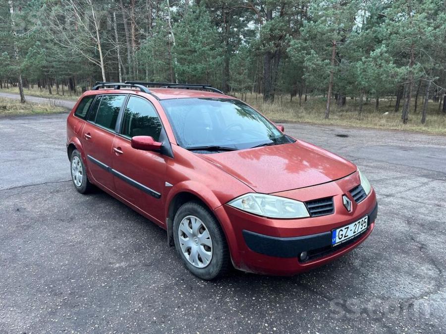 Red Renault Megane 2005 in Liepaja, with an engine capacity of 1.60 L and mileage of 0 thousand km for 1200 €, photo 3 on AUTOMOTO.COM.LV