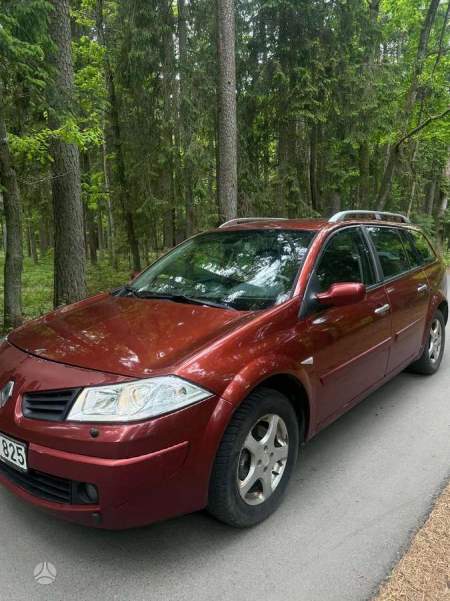 Red Renault Megane 2007 in Siauliai, with an engine capacity of 1.87 L and mileage of 270 thousand km for 1250 €, photo 5 on AUTOMOTO.COM.LV