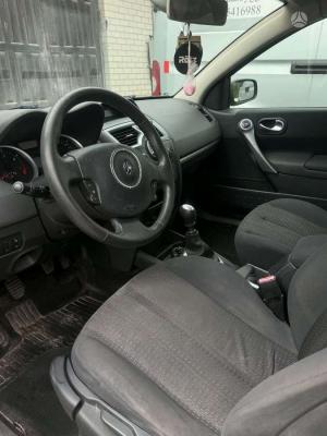 Red Renault Megane 2007 in Siauliai, with an engine capacity of 1.87 L and mileage of 270 thousand km for 1250 €, photo 8 on AUTOMOTO.COM.LV