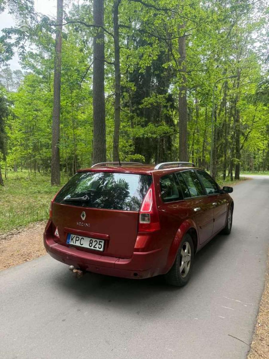 Red Renault Megane 2007 in Siauliai, with an engine capacity of 1.87 L and mileage of 270 thousand km for 1250 €, photo 11 on AUTOMOTO.COM.LV