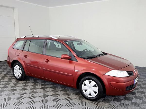 Sarkans Renault Megane 2007 Tallina, ar dzinēja tilpumu 1.60 L un nobraukumu 116 tūkst. km par 1499 €, foto 1 vietnē AUTOMOTO.COM.LV