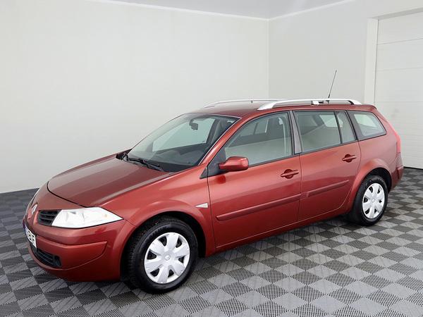 Sarkans Renault Megane 2007 Tallina, ar dzinēja tilpumu 1.60 L un nobraukumu 116 tūkst. km par 1499 €, foto 3 vietnē AUTOMOTO.COM.LV