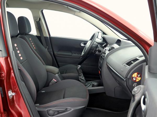 Sarkans Renault Megane 2007 Tallina, ar dzinēja tilpumu 1.60 L un nobraukumu 116 tūkst. km par 1499 €, foto 7 vietnē AUTOMOTO.COM.LV