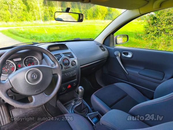 Sarkans Renault Megane 2008 Viljandi, ar dzinēja tilpumu 1.60 L un nobraukumu 176 tūkst. km par 2300 €, foto 6 vietnē AUTOMOTO.COM.LV