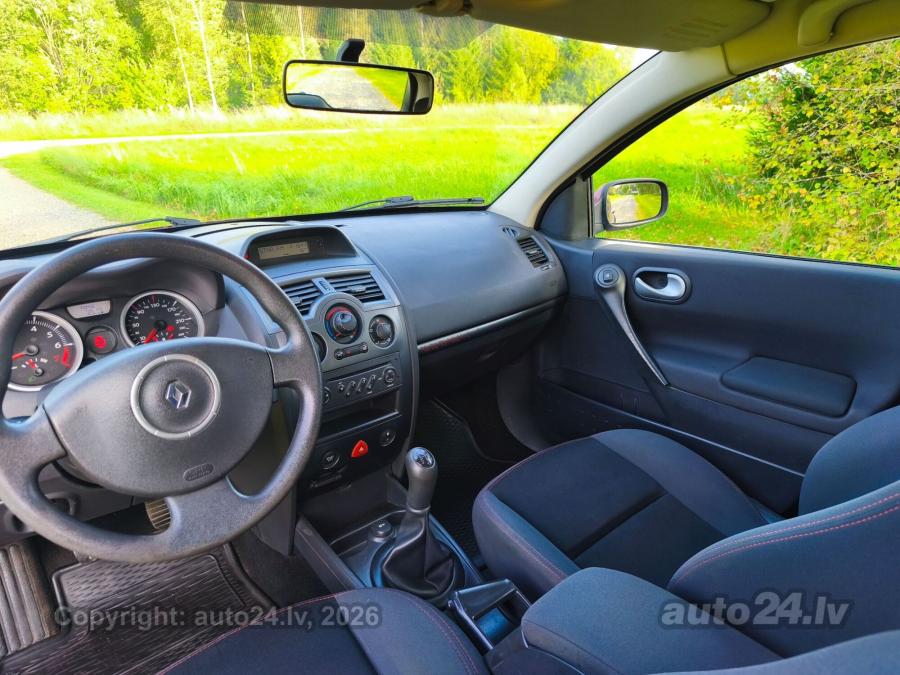 Sarkans Renault Megane 2008 Viljandi, ar dzinēja tilpumu 1.60 L un nobraukumu 176 tūkst. km par 2300 €, foto 6 vietnē AUTOMOTO.COM.LV