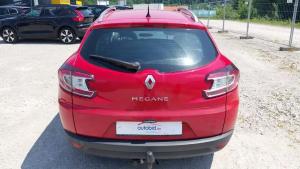 Sarkans Renault Megane 2009 Limbaži, ar dzinēja tilpumu 1.60 L un nobraukumu 169 tūkst. km par 3950 €, foto 6 vietnē AUTOMOTO.COM.LV