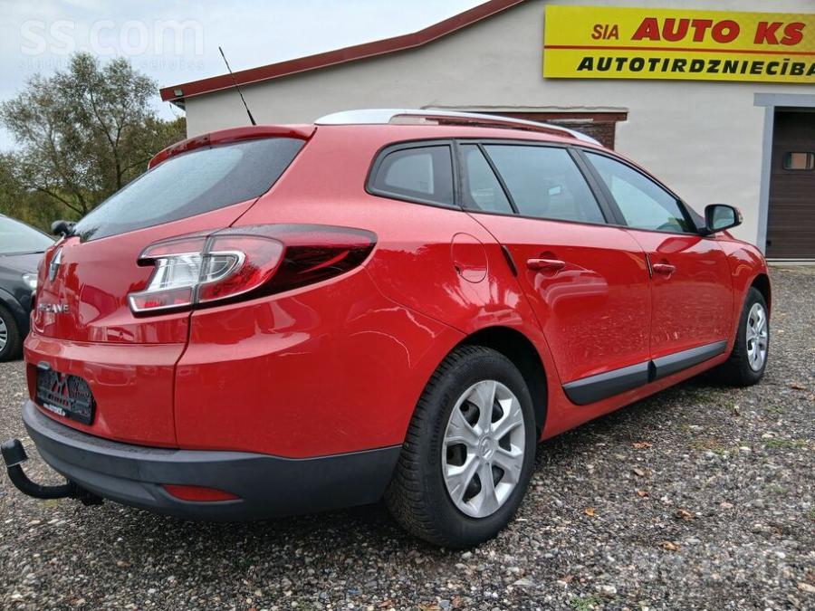 Sarkans Renault Megane 2009 Limbaži, ar dzinēja tilpumu 1.60 L un nobraukumu 169 tūkst. km par 3950 €, foto 5 vietnē AUTOMOTO.COM.LV