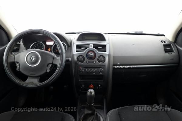 Sarkans Renault Megane 2010 Tallina, ar dzinēja tilpumu 1.40 L un nobraukumu 383 tūkst. km par 1199 €, foto 5 vietnē AUTOMOTO.COM.LV