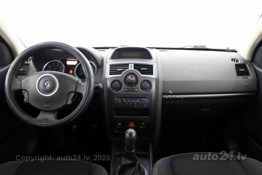 Sarkans Renault Megane 2010 Tallina, ar dzinēja tilpumu 1.40 L un nobraukumu 383 tūkst. km par 999 €, foto 6 vietnē AUTOMOTO.COM.LV
