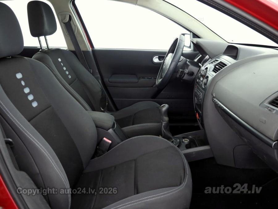 Sarkans Renault Megane 2010 Tallina, ar dzinēja tilpumu 1.40 L un nobraukumu 383 tūkst. km par 999 €, foto 7 vietnē AUTOMOTO.COM.LV