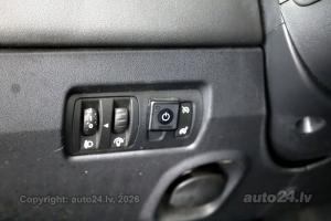 Sarkans Renault Megane 2010 Tallina, ar dzinēja tilpumu 1.40 L un nobraukumu 383 tūkst. km par 999 €, foto 9 vietnē AUTOMOTO.COM.LV