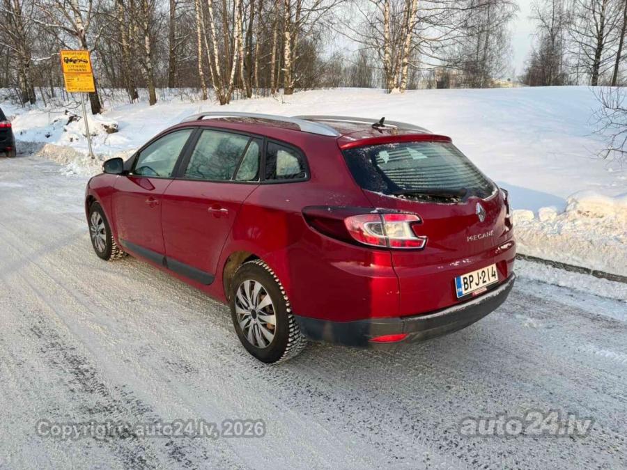 Sarkans Renault Megane 2012 Tallina, ar dzinēja tilpumu 1.40 L un nobraukumu 0 tūkst. km par 2600 €, foto 4 vietnē AUTOMOTO.COM.LV