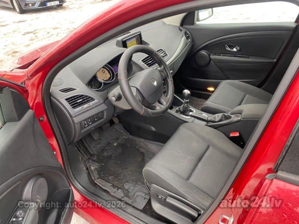Red Renault Megane 2012 in Tallinn, with an engine capacity of 1.40 L and mileage of 0 thousand km for 2600 €, photo 5 on AUTOMOTO.COM.LV