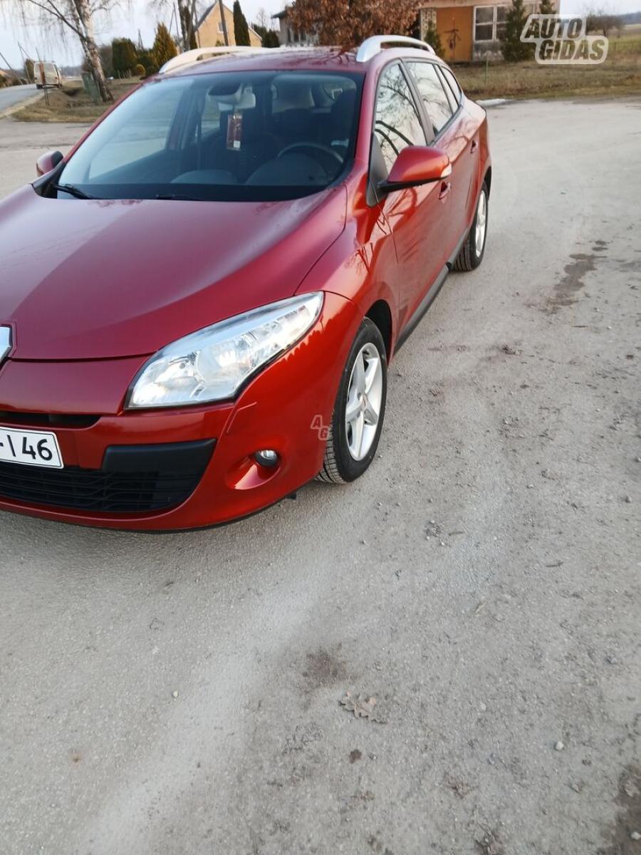 Sarkans Renault Megane 2012 Joniškis, ar dzinēja tilpumu 1.40 L un nobraukumu 220 tūkst. km par 2850 €, foto 1 vietnē AUTOMOTO.COM.LV