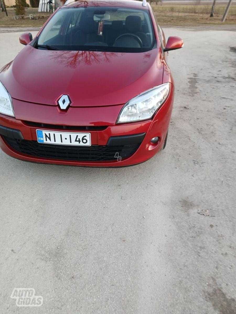 Sarkans Renault Megane 2012 Joniškis, ar dzinēja tilpumu 1.40 L un nobraukumu 220 tūkst. km par 2850 €, foto 2 vietnē AUTOMOTO.COM.LV