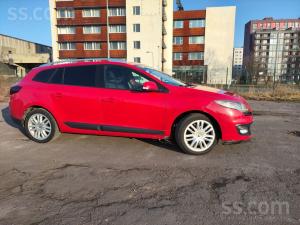 Red Renault Megane 2013 in Riga, with an engine capacity of 1.50 L and mileage of 380 thousand km for 1200 €, photo 3 on AUTOMOTO.COM.LV