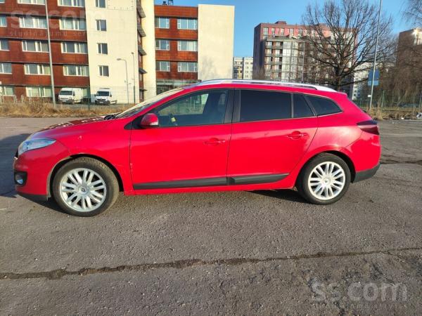 Красный Рено Меган 2013 в Рига, объемом двигателя 1.50 л и пробегом 380 тыс. км за 1200 €, фото 4 на AUTOMOTO.COM.LV