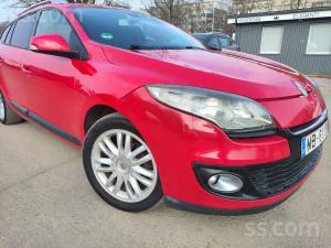 Sarkans Renault Megane 2013 Rīga, ar dzinēja tilpumu 1.50 L un nobraukumu 349 tūkst. km par 1800 €, foto 3 vietnē AUTOMOTO.COM.LV