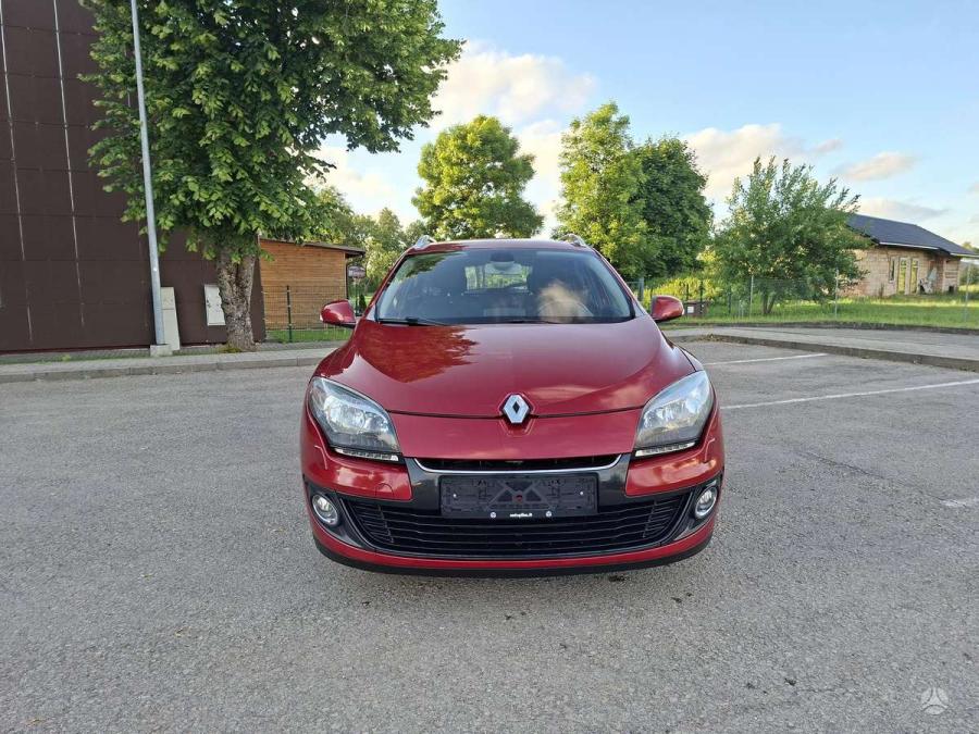 Red Renault Megane 2013 in Taurage, with an engine capacity of 1.46 L and mileage of 187 thousand km for 3350 €, photo 4 on AUTOMOTO.COM.LV